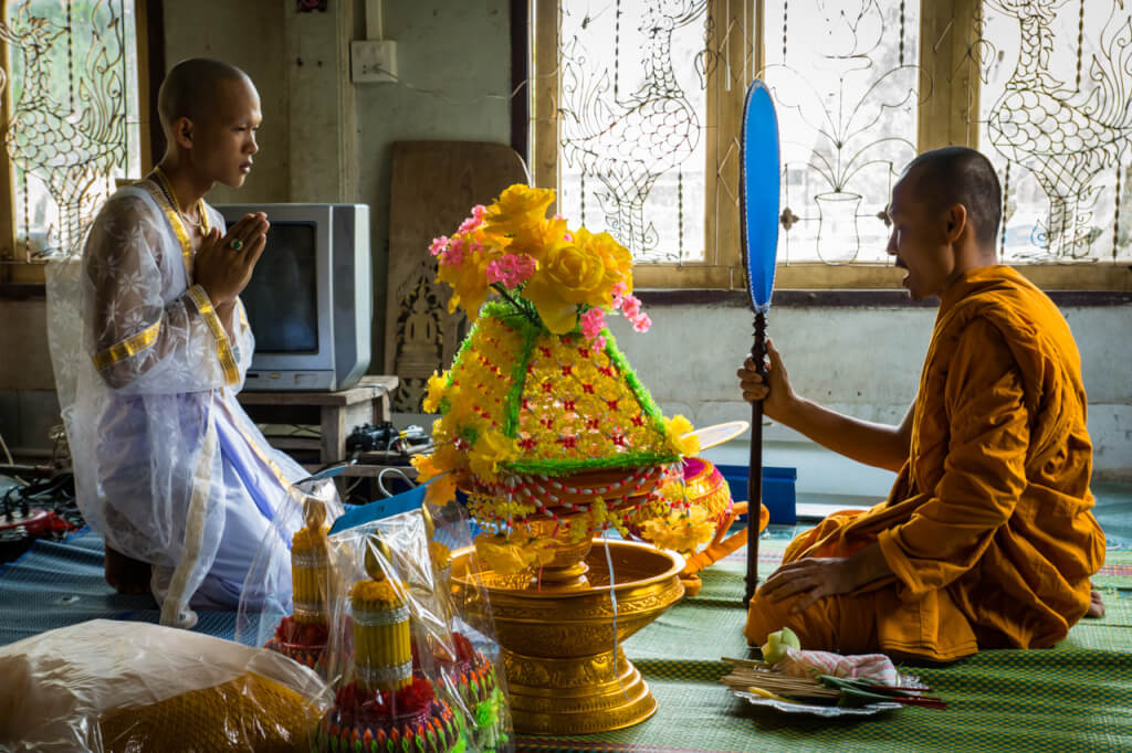 Thai Buddhist Monk Ceremony ǀ Nathan Hutchinson Fine Art Photographer